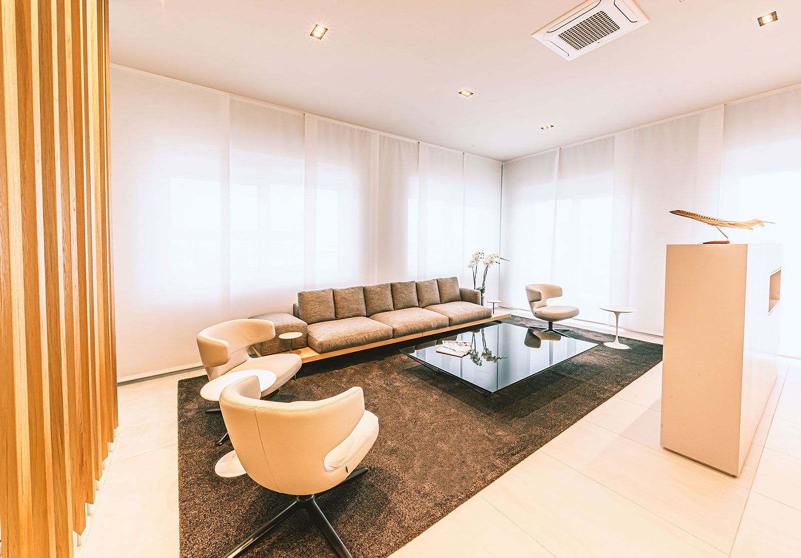 FBO & Aircraft Handling